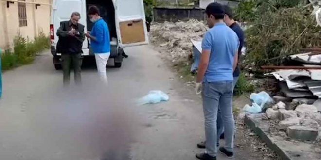 HOROR, ČOVEK UBIO DVOJICU IZVRŠITELJA JER SU HTELI DA MU IZBACE ... HOROR, ČOVEK UBIO DVOJICU IZVRŠITELJA JER SU HTELI DA MU IZBACE ...